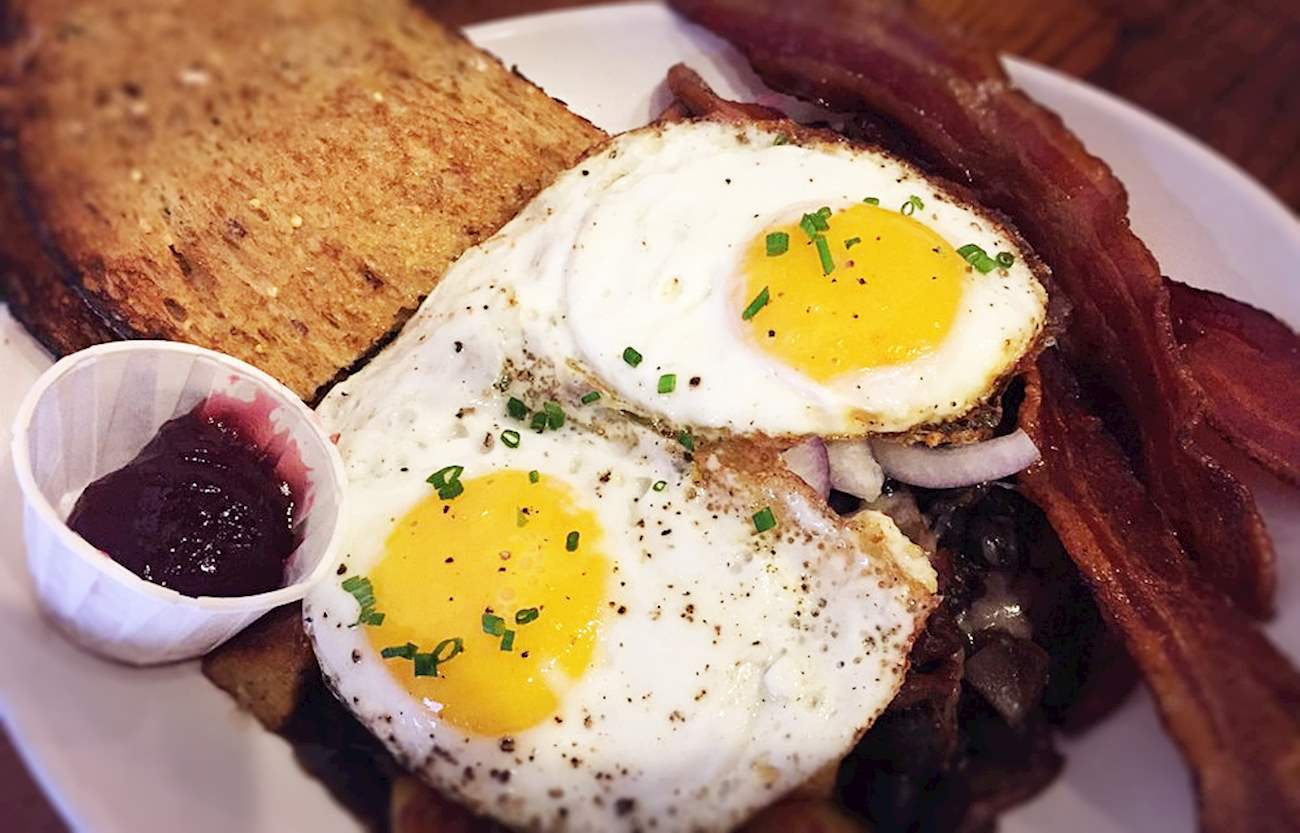 Slinger In The Mud House | TasteAtlas | Recommended authentic restaurants