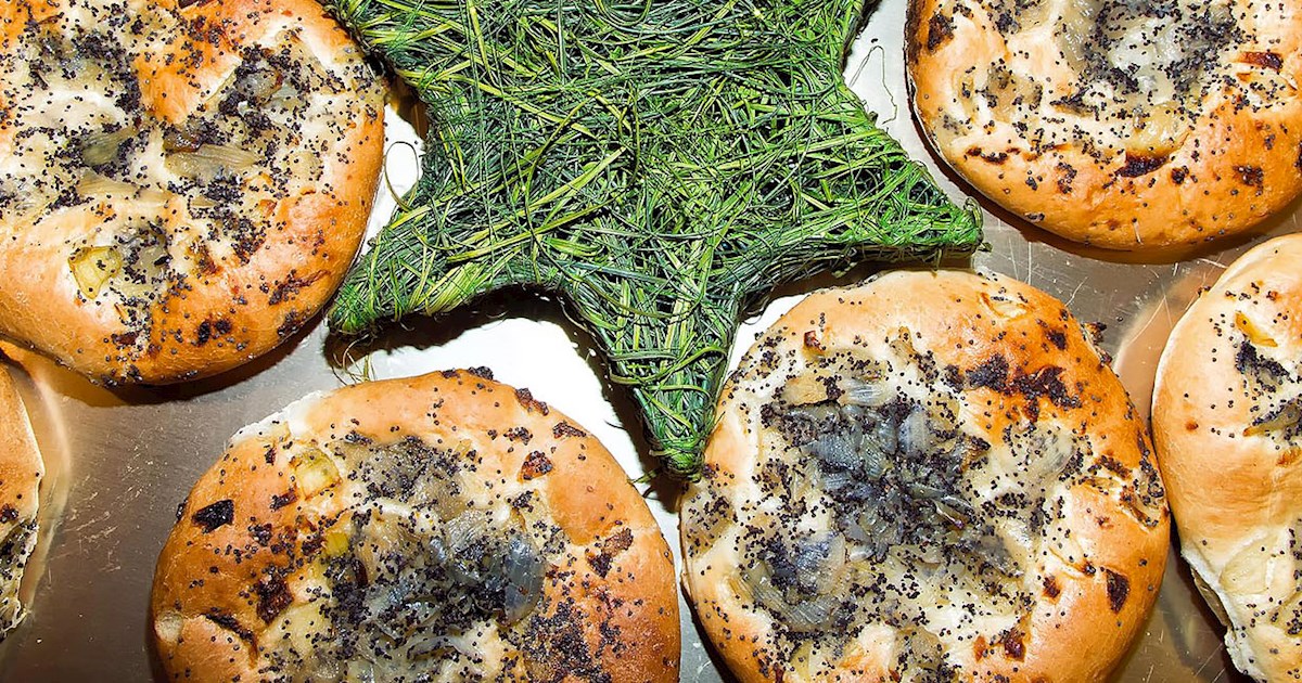 Cebularz Lubelski In Piekarnia Kuźmiuk | TasteAtlas | Recommended ...