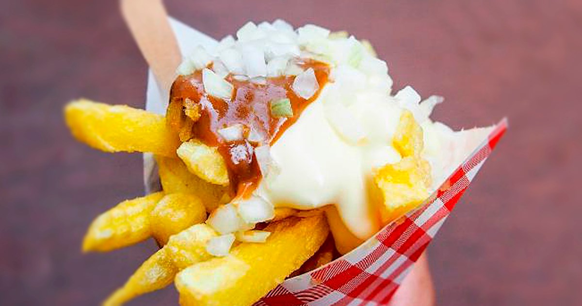 Patatje Oorlog In Vleminckx Sausmeesters | TasteAtlas | Recommended ...