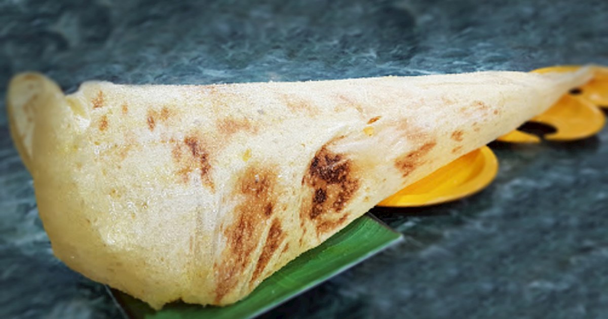 Roti Tisu In Original Penang Kayu Nasi Kandar | TasteAtlas ...