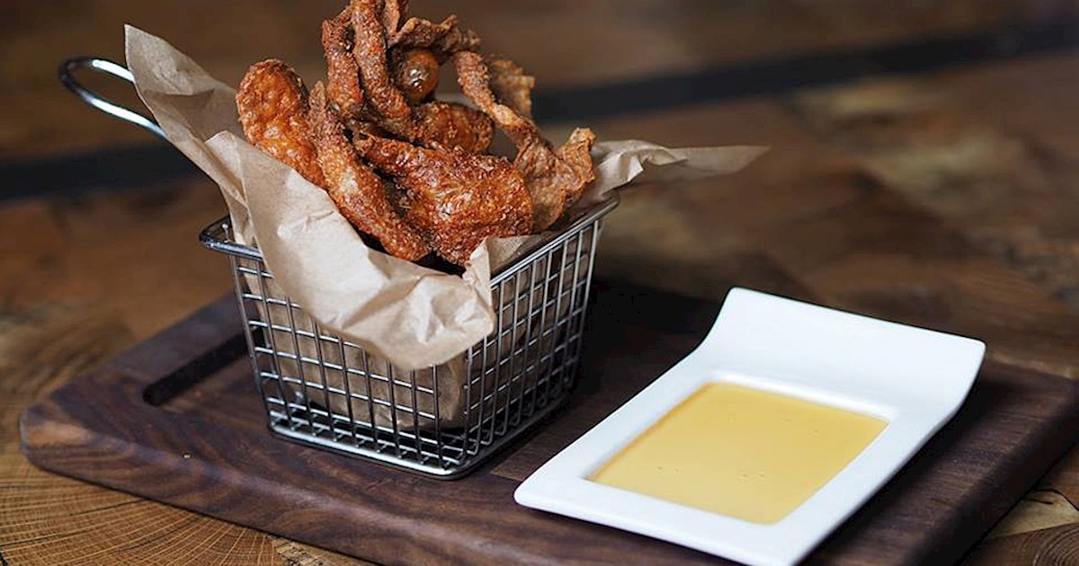 Fried Chicken In Carson Kitchen | TasteAtlas | Recommended authentic ...