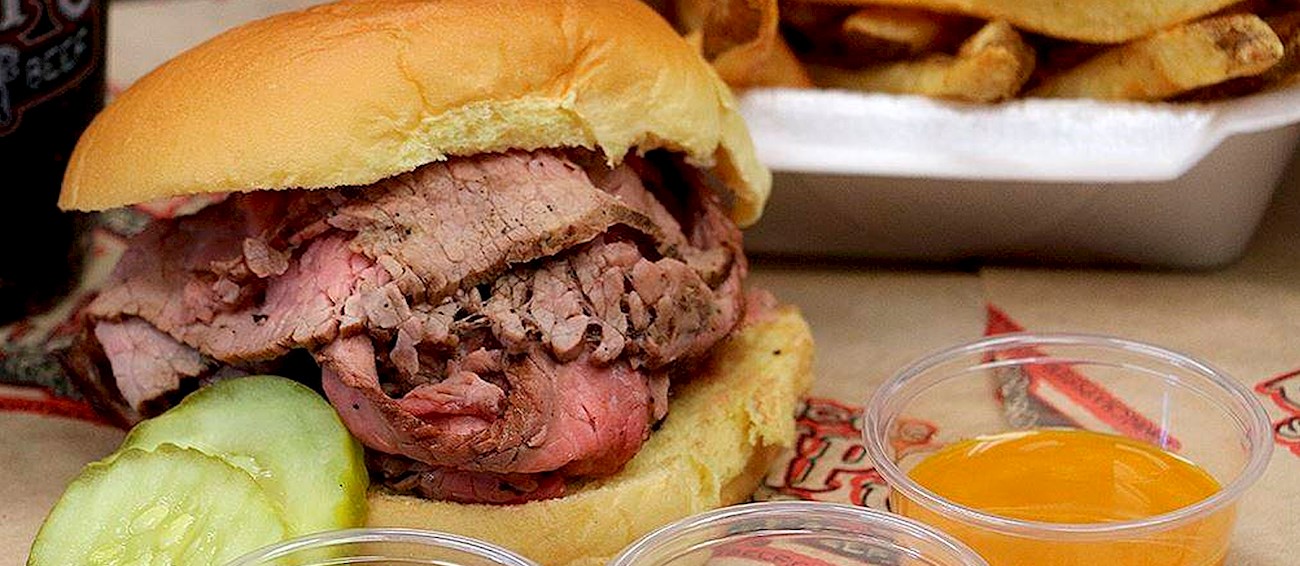 Pit Beef Sandwich In Chaps Pit Beef | TasteAtlas | Recommended ...