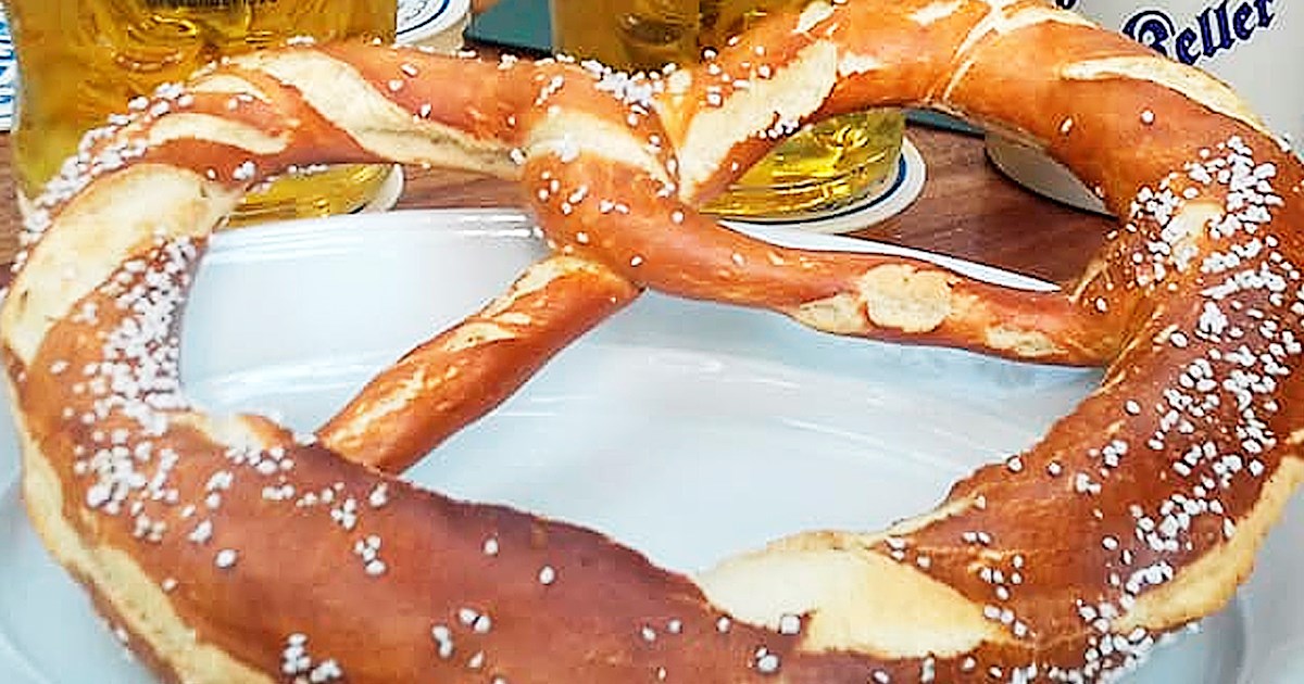 Bayerische Breze In Augustiner-Keller | TasteAtlas | Recommended ...