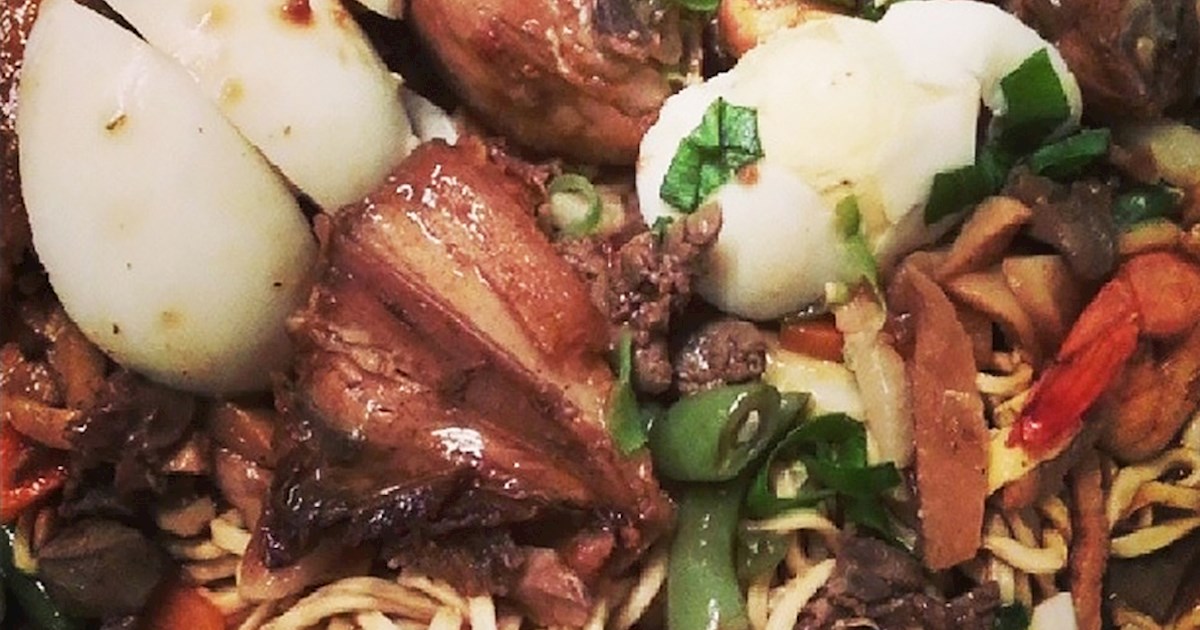 Pancit Canton In Orchid's Drive Inn | TasteAtlas | Recommended ...