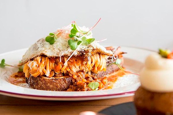 Spaghetti on Toast | Traditional Breakfast From New Zealand