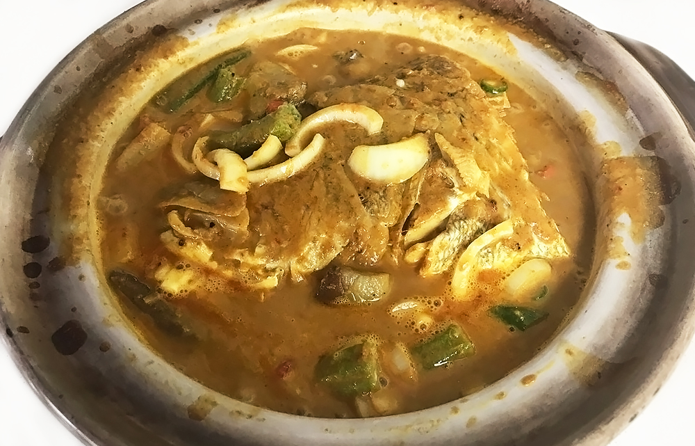 Fish Head Curry | Traditional Stew From Singapore, Southeast Asia ...