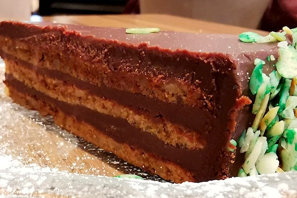 Where to Eat the Best Torta Garash in the World? | TasteAtlas