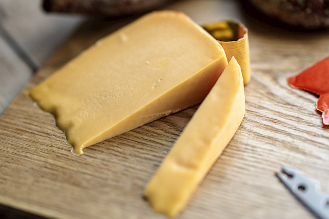 English Hard Cheeses: 25 Hard Cheese Types in England | TasteAtlas
