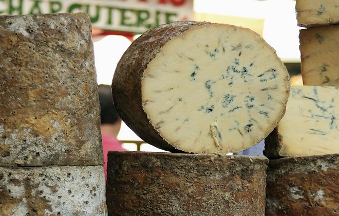 East Midlands Cheeses: 11 Cheese Types in East Midlands | TasteAtlas