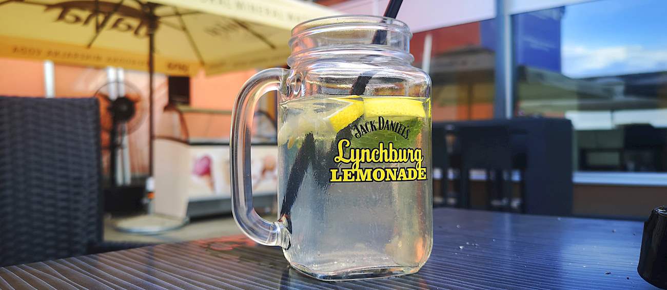 5 Most Popular Alcoholic Beverages With Tennessee Whiskey - TasteAtlas