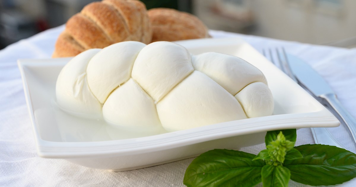 Treccia | Local Cheese From Italy, Western Europe