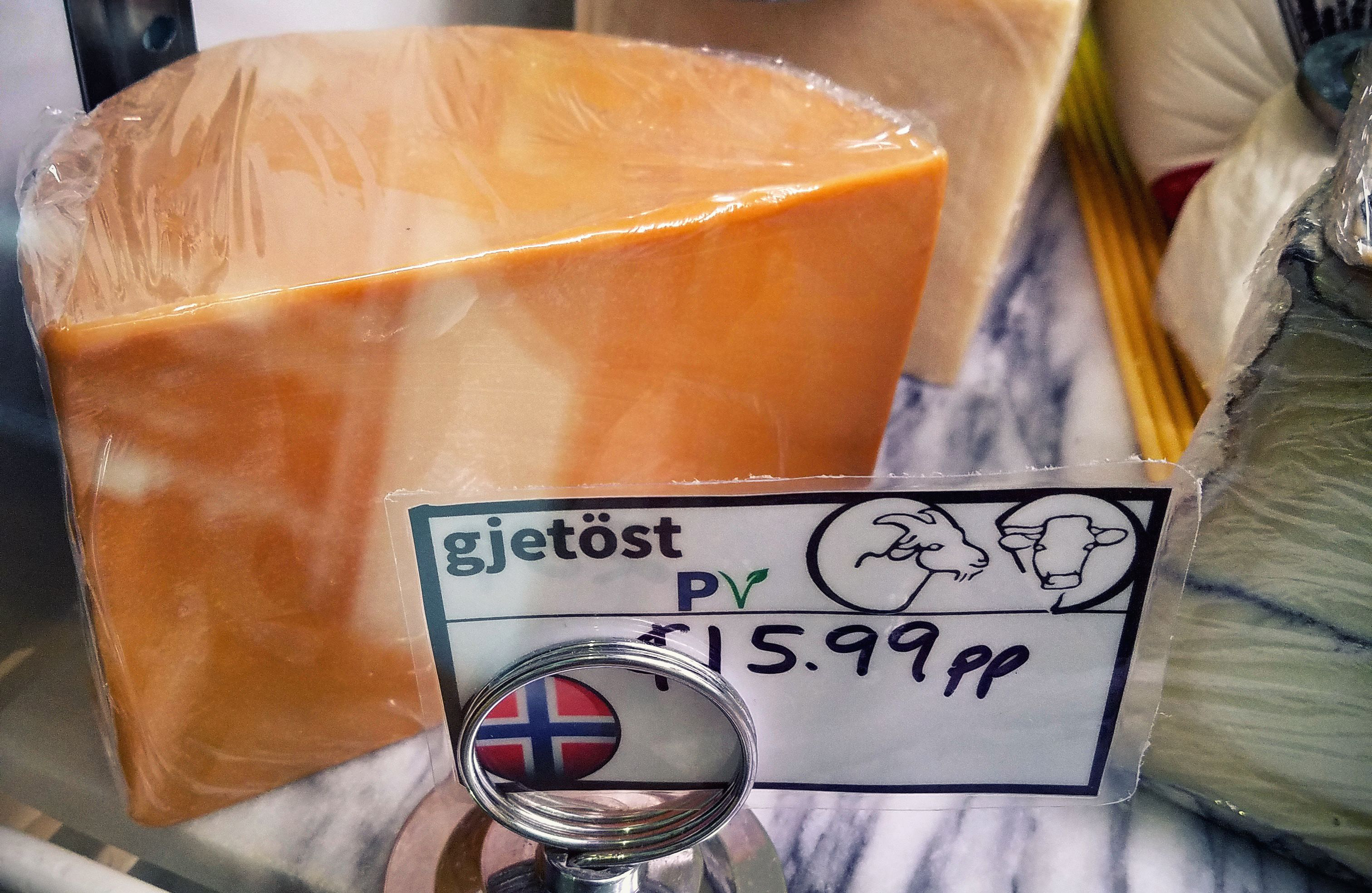 3 Best Rated Norwegian Natural Rind Cheeses - TasteAtlas