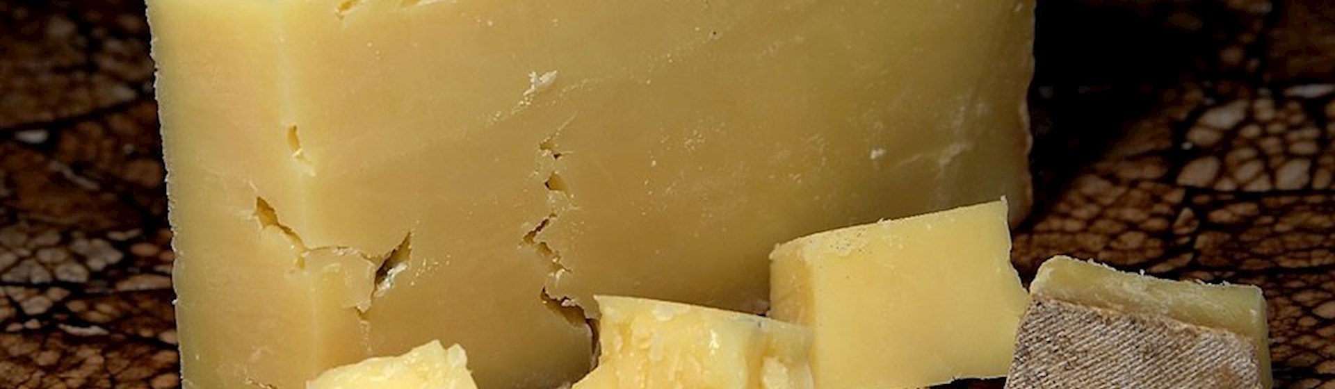 5 Best Hard Cheeses in Somerset - TasteAtlas