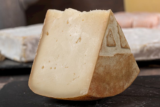 Quebecois Cheeses: 28 Cheese Types in Quebec | TasteAtlas