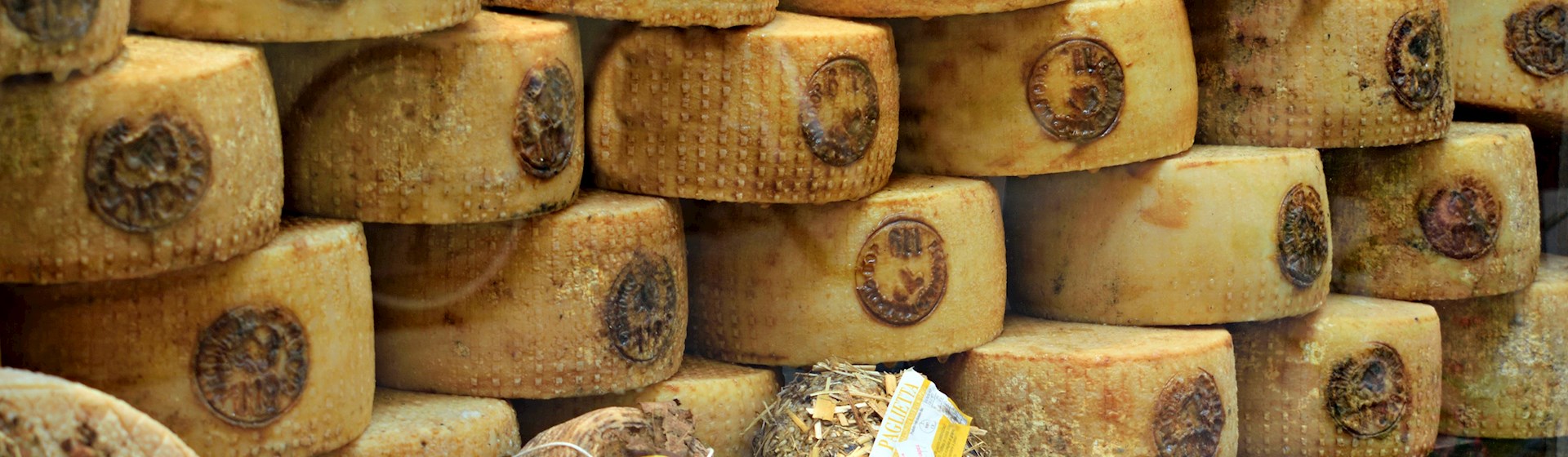 12 Best Cheeses in Tuscany - TasteAtlas