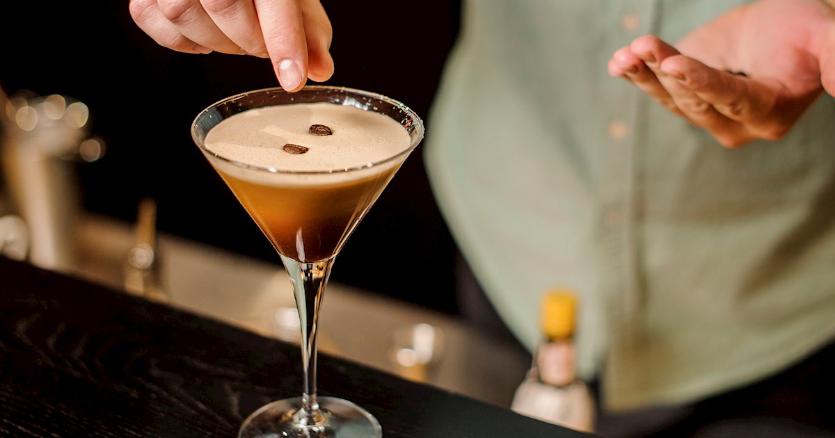 31 Best Cocktails in London - TasteAtlas
