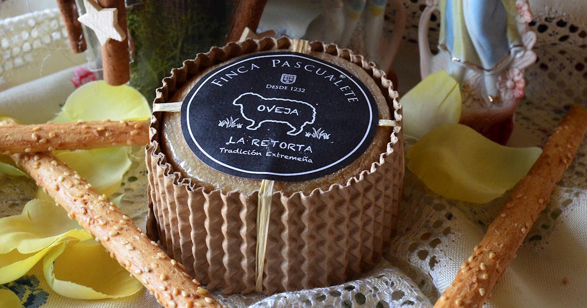 La Retorta Mini | Local Cheese From Trujillo, Spain