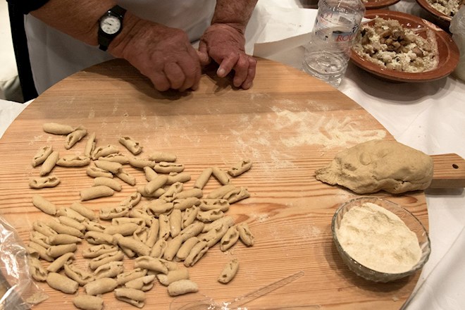 Greek Pasta Varieties: 8 Pasta Variety Types in Greece | TasteAtlas