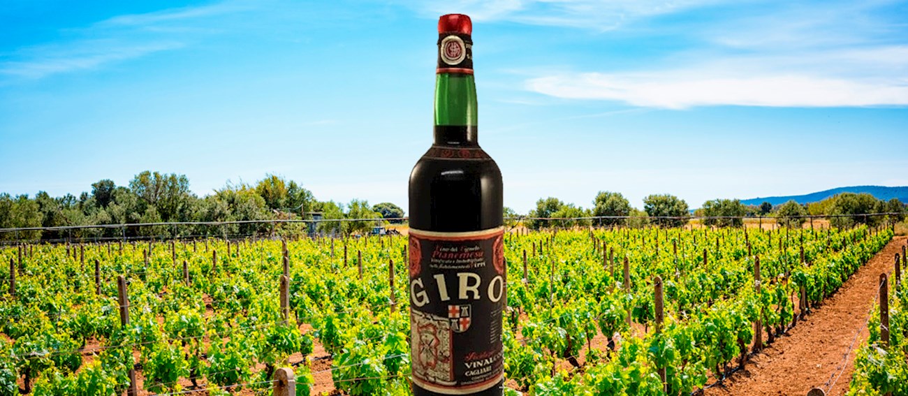 Girò | Local Wine Variety From Sardinia, Italy