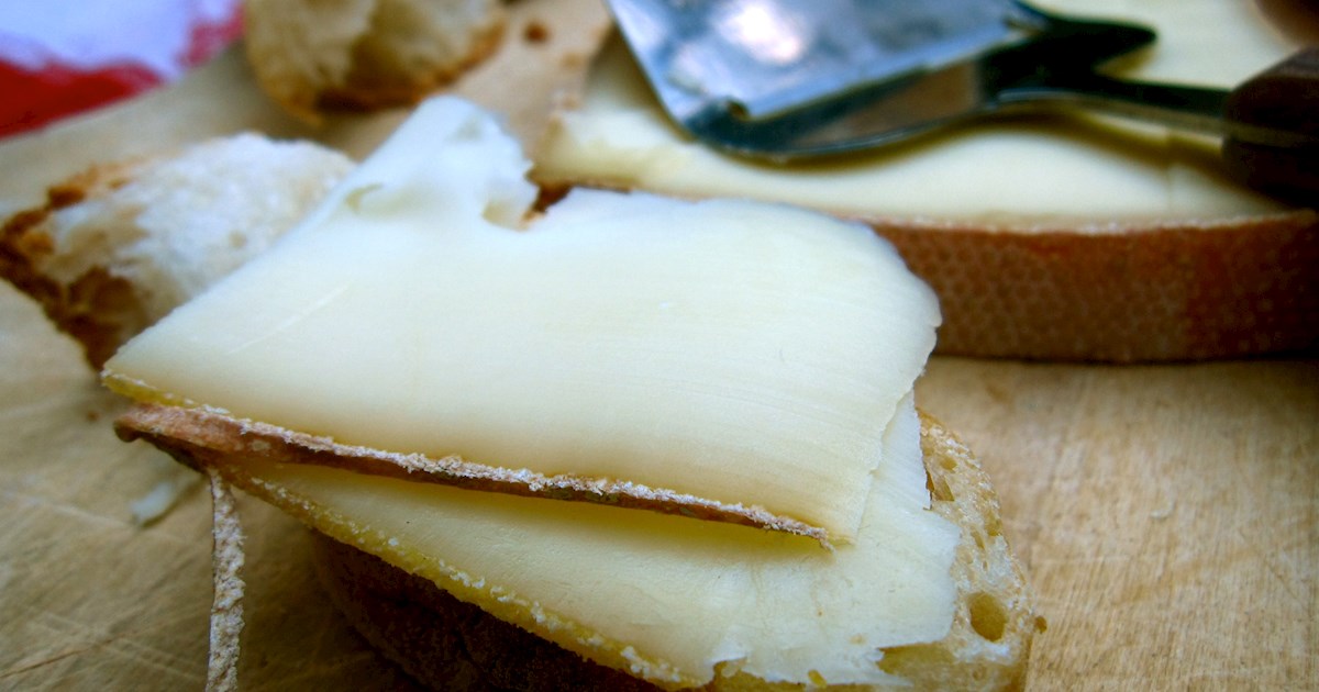 4 Best Washed Rind Cheeses in Eastern Switzerland - TasteAtlas