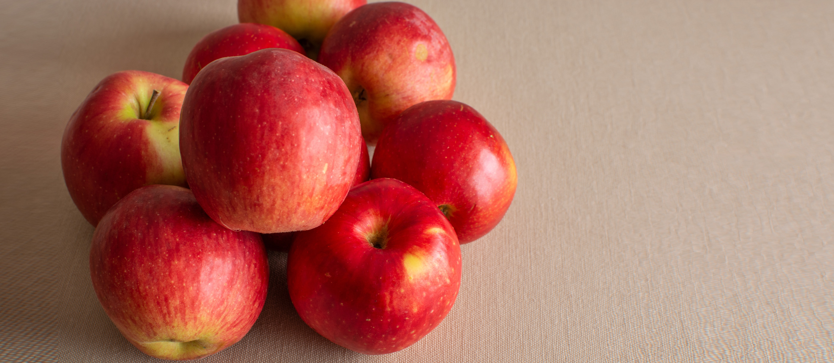 English Fruits: 8 Fruit Types in England | TasteAtlas