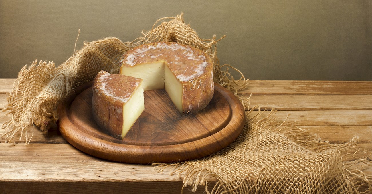 7 Best Washed Rind Cheeses in Corsica - TasteAtlas