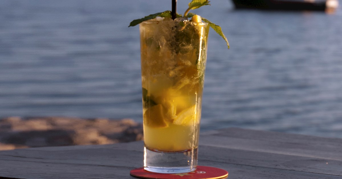 Sundowner | Local Cocktail From England, United Kingdom