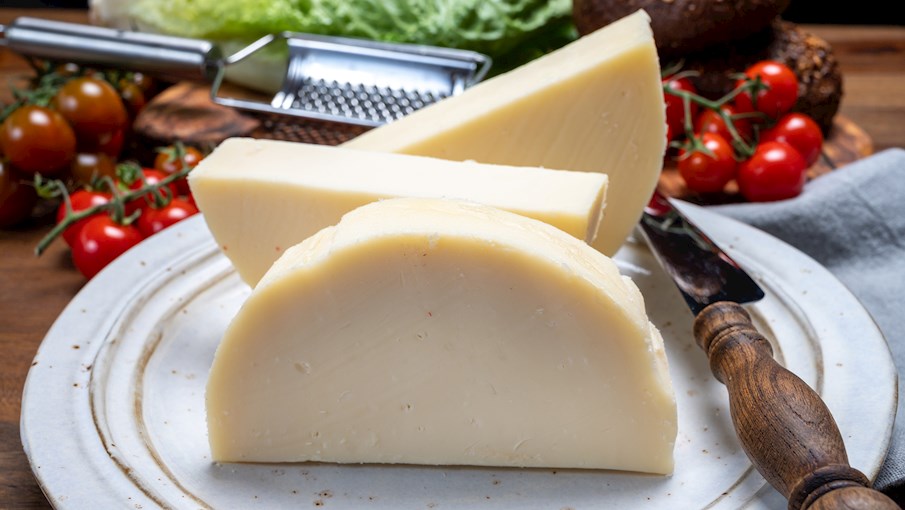 33 Best Semi-soft Cheeses in Italy - TasteAtlas