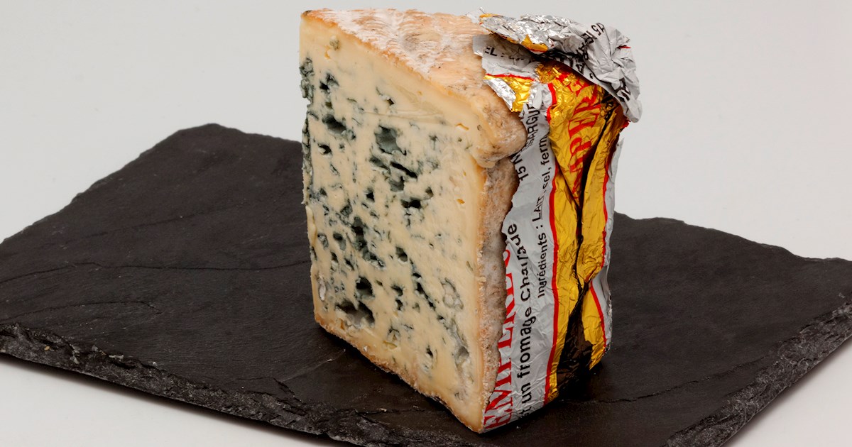Auvergnese Bloomy Rind Cheeses: 4 Bloomy Rind Cheese Types in Auvergne ...