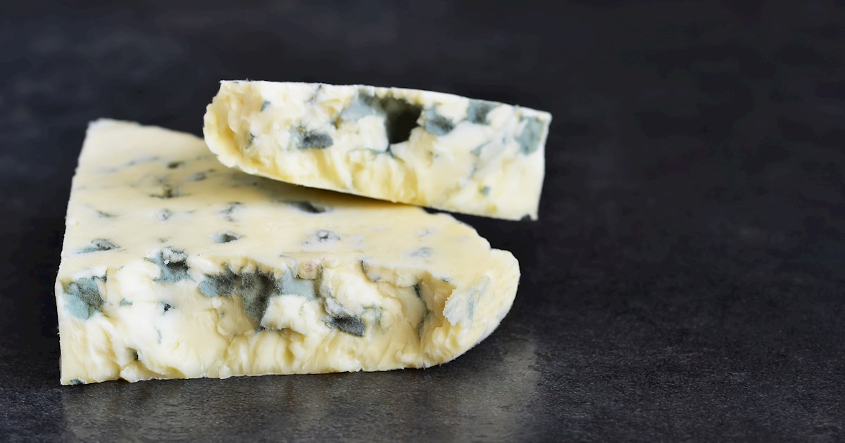 Occitan Bloomy Rind Cheeses: 8 Bloomy Rind Cheese Types in Occitanie ...
