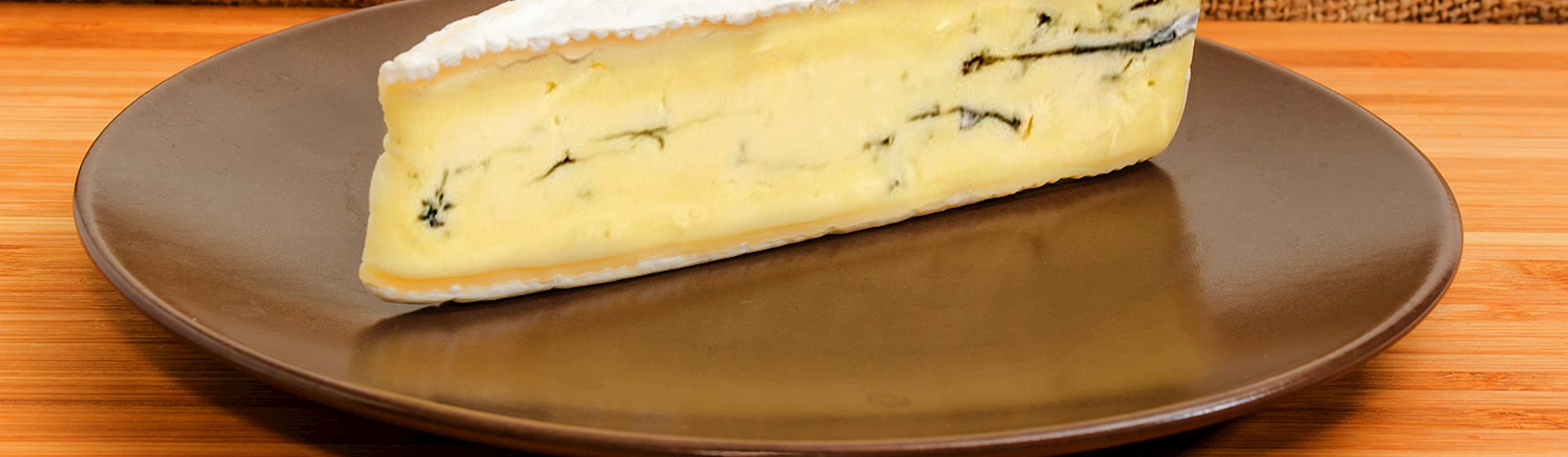 5 Best Blue Cheeses in the East Midlands - TasteAtlas
