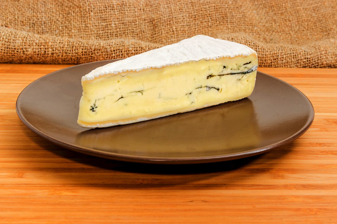 Cote Hill Blue | Local Cheese From Lincolnshire, England