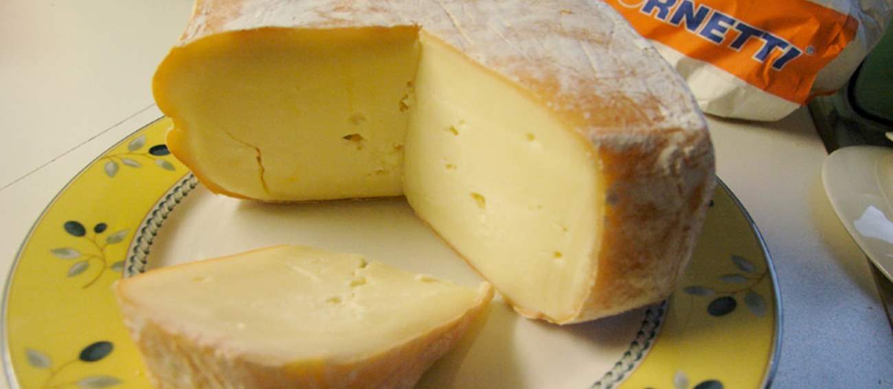 5 Best Rated Romanian Semi-soft Cheeses - TasteAtlas