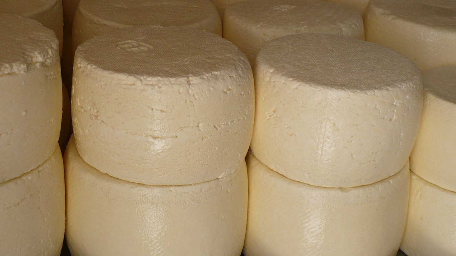 5 Best Natural Rind Cheeses in Eastern Europe - TasteAtlas