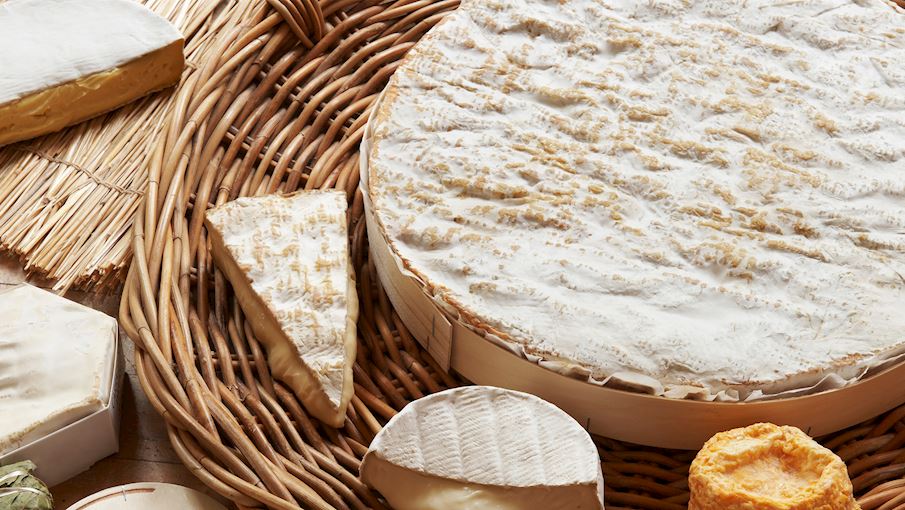 17 Best Sheep's Milk Cheeses in the United Kingdom - TasteAtlas