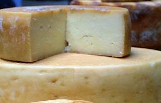 Queso Ibores | Local Cheese From Los Ibores, Spain | TasteAtlas