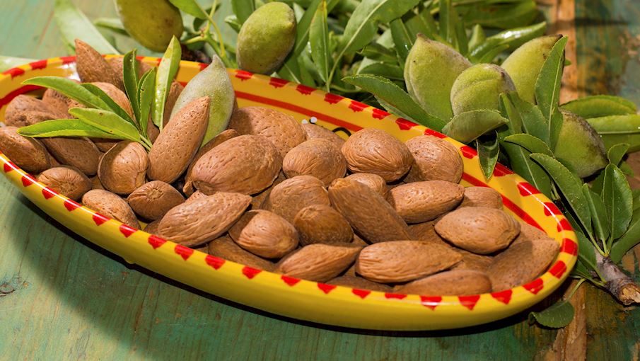 3 Best Almonds in Italy - TasteAtlas