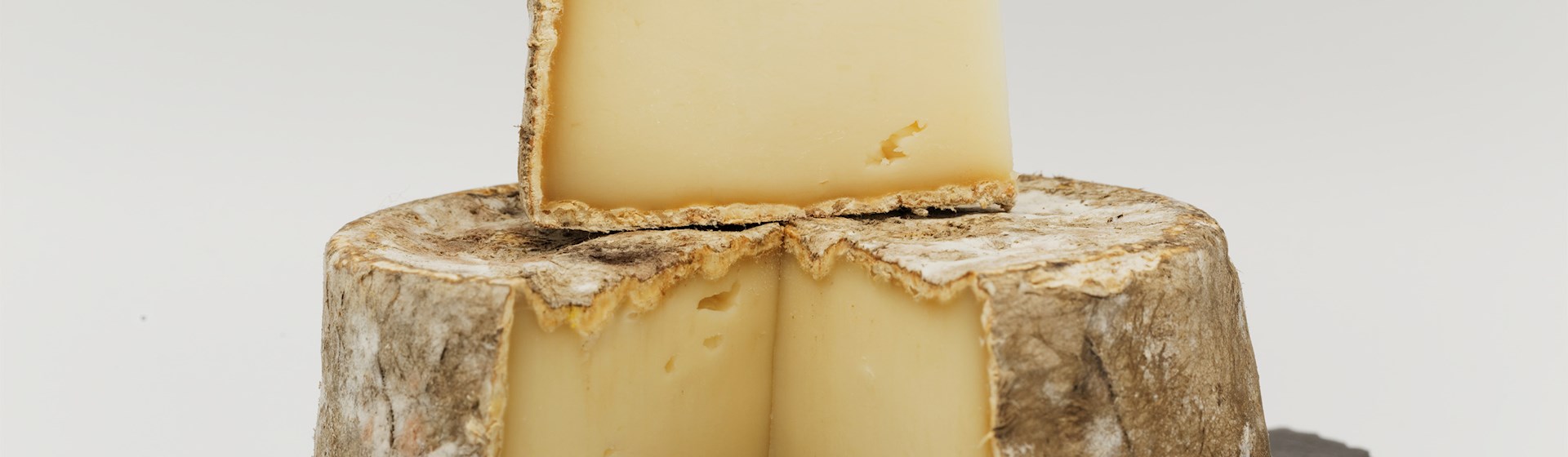 7 Best Semi-soft Cheeses in Savoie - TasteAtlas
