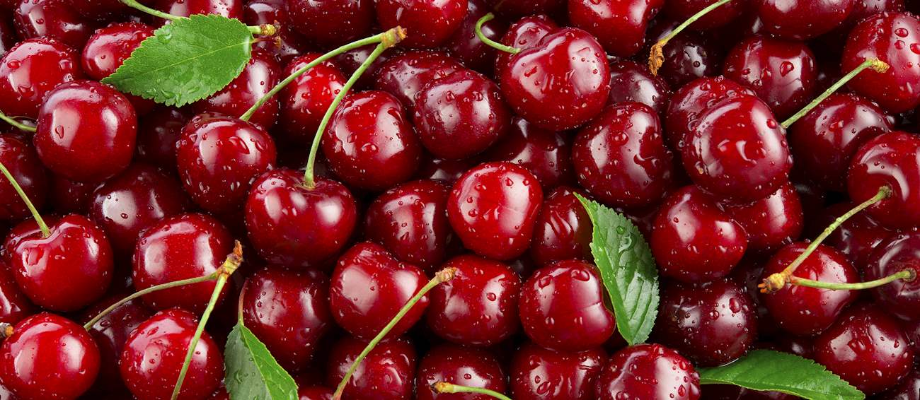 4 Most Popular French Stone Fruits - TasteAtlas