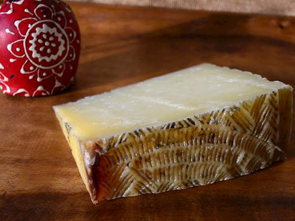 10 Best Rated French Cheeses - TasteAtlas