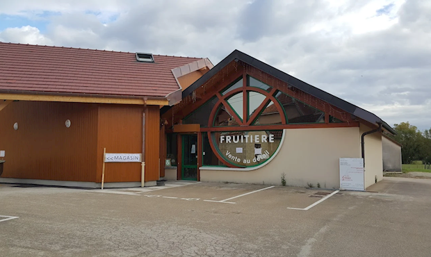 Fromagerie la Ferté Morbier AOP - Best Gourmet Products | TasteAtlas