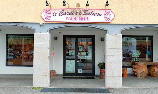 Salumi Molinari Salame Artigianale della Carnia - Best Gourmet Products | TasteAtlas