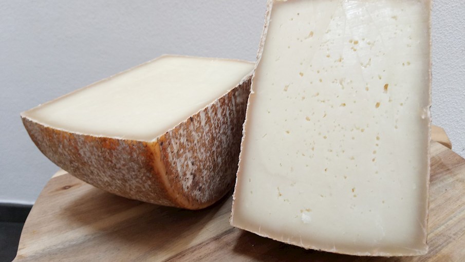 25 Best Cheeses in Sardinia - TasteAtlas