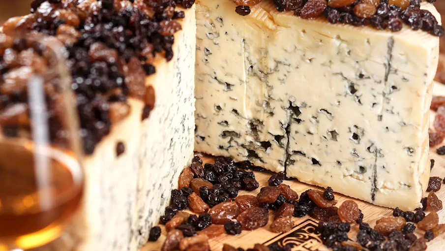 13 Best Blue Cheeses in Italy - TasteAtlas