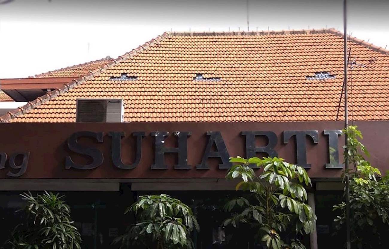 Ayam Goreng Suharti | TasteAtlas | Recommended authentic restaurants