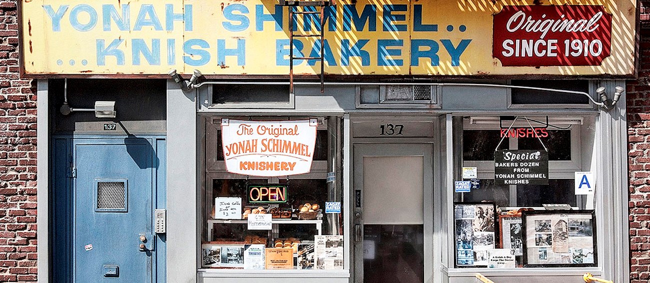 Yonah Schimmel Knish Bakery | TasteAtlas | Recommended authentic ...