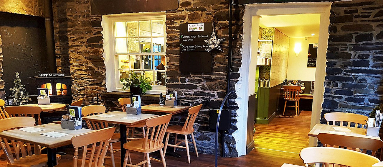 The Apple Pie Cafe and Bakery | TasteAtlas | Recommended authentic ...