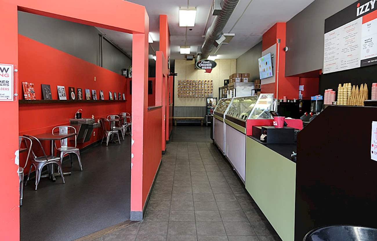 Izzy's Ice Cream Cafe | TasteAtlas | Recommended authentic restaurants